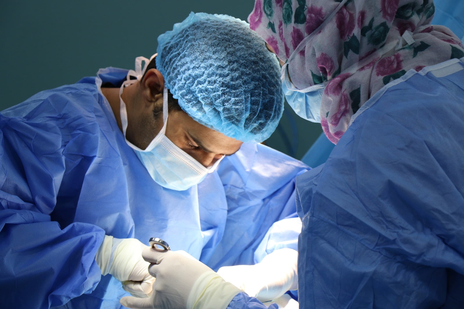 How to Choose the Right FFS Surgeon: A Comprehensive Guide